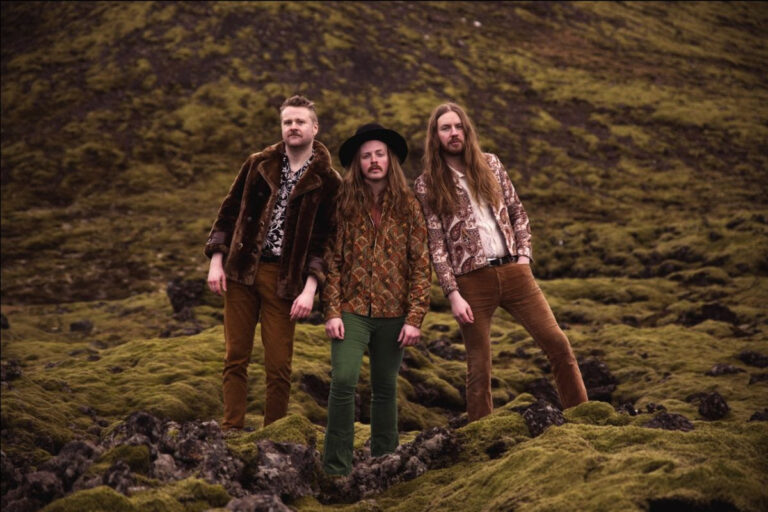 THE VINTAGE CARAVAN Releases Music Video for New Single "Crossroads ...
